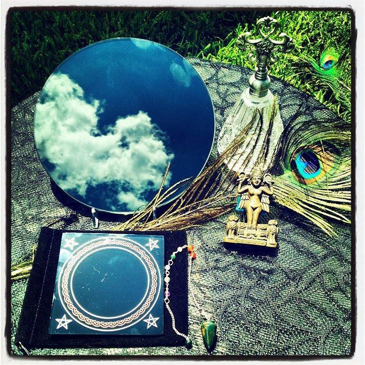 Divination Scrying and Black Mirrors – The Luciferian Apotheca